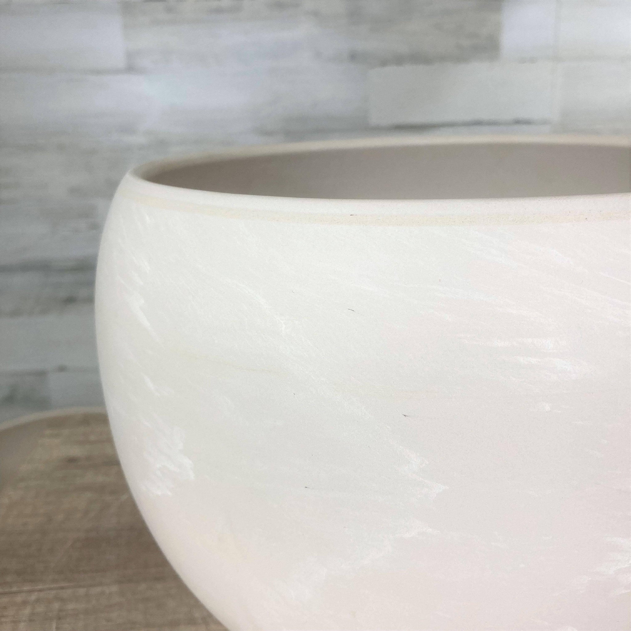 Luna Sphere Clay - White - 8-inch Pot
